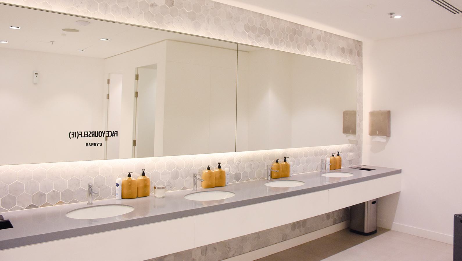 DIFC Dubai Fitness Center: Book a Workout Class | Barry's